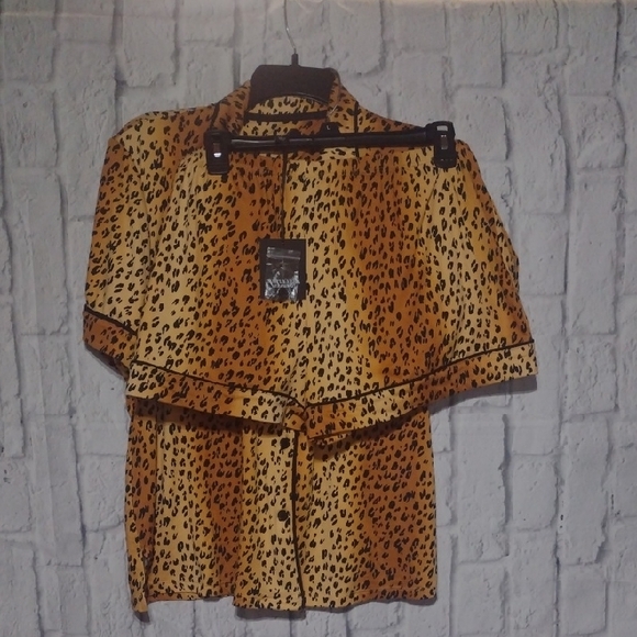 Vera Wang | Intimates & Sleepwear | Leopard Print Kimono | Poshmark